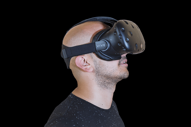 The Top 5 Benefits of Adding VR to Your Escape Room | Entermission VR ...